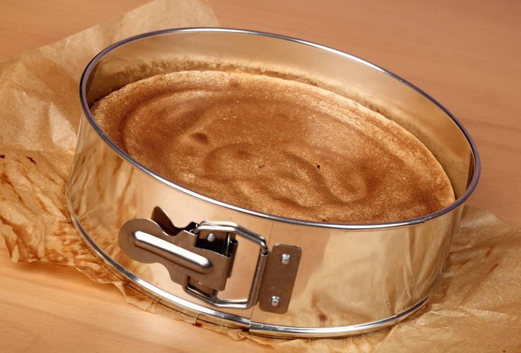 Standard Springform Pan Sizes (with Drawings) - HowdyKitchen