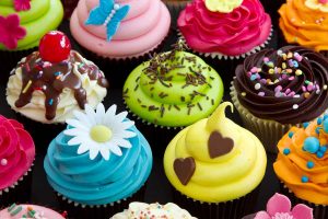 Guide to Standard Cupcake Sizes - HowdyKitchen