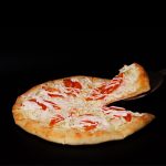 How Many Slices Are in a 10-inch Pizza? - HowdyKitchen