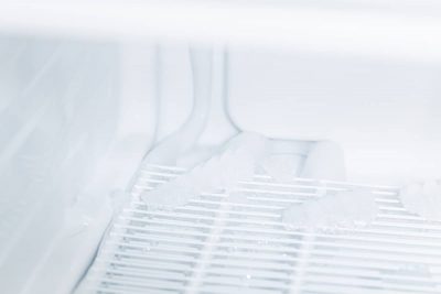 How To Get Rid of Ice Buildup in The Freezer - HowdyKitchen