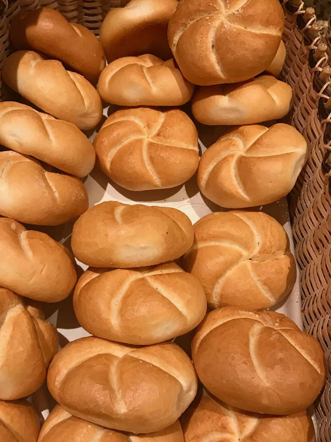 How Big is a Sandwich? - HowdyKitchen