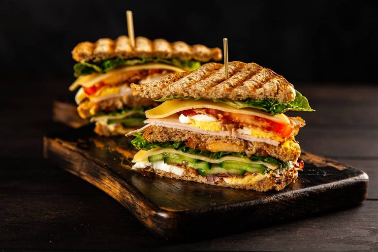 How Big is a Sandwich? - HowdyKitchen