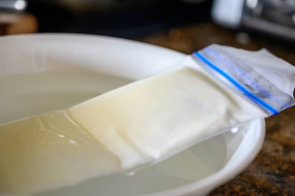 How to Defrost Milk (Two Effective Ways) - HowdyKitchen