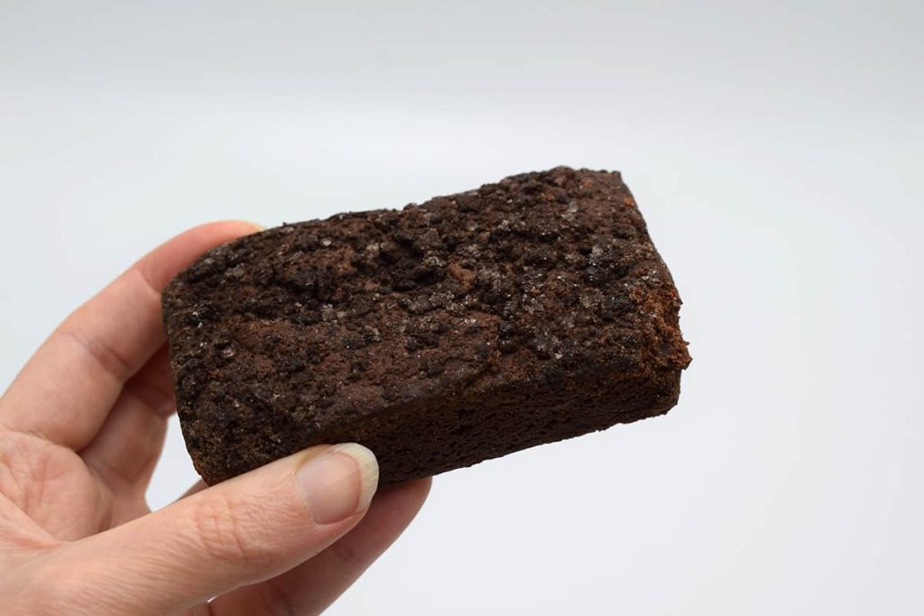 Why Is My Cake Dry? (causes & Fixes) - HowdyKitchen