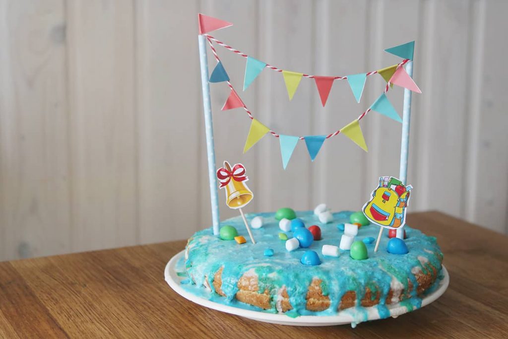 What Are the Cake Topper Sizes? - HowdyKitchen