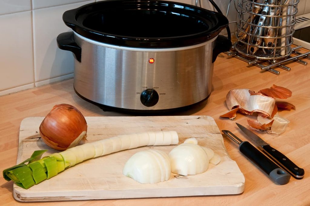 What Are the Crock Pot Sizes? - HowdyKitchen