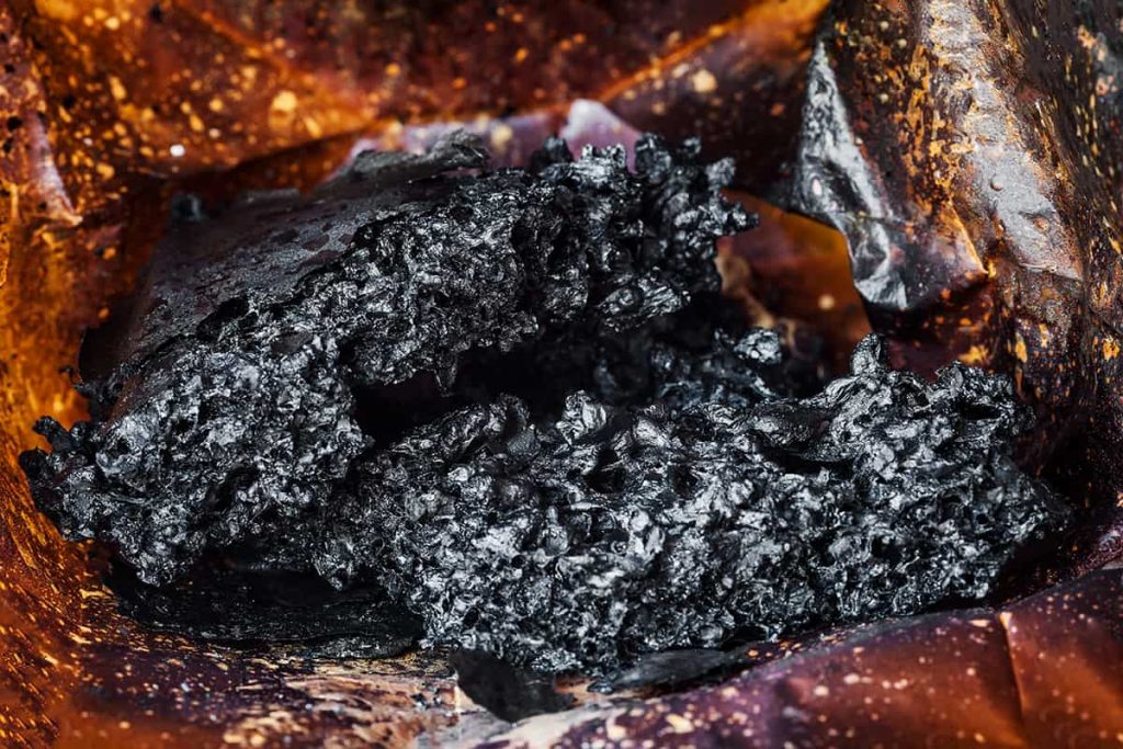 How to Clean Burnt Sugar from Oven - HowdyKitchen