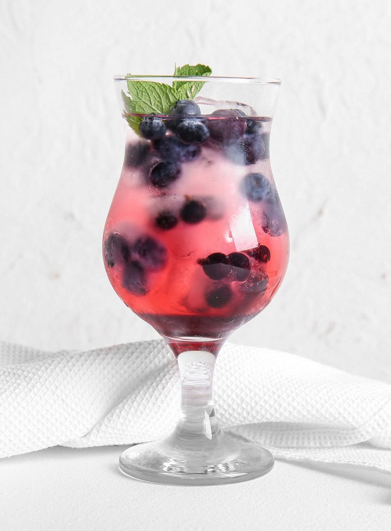 Blueberry Lemonade - HowdyKitchen