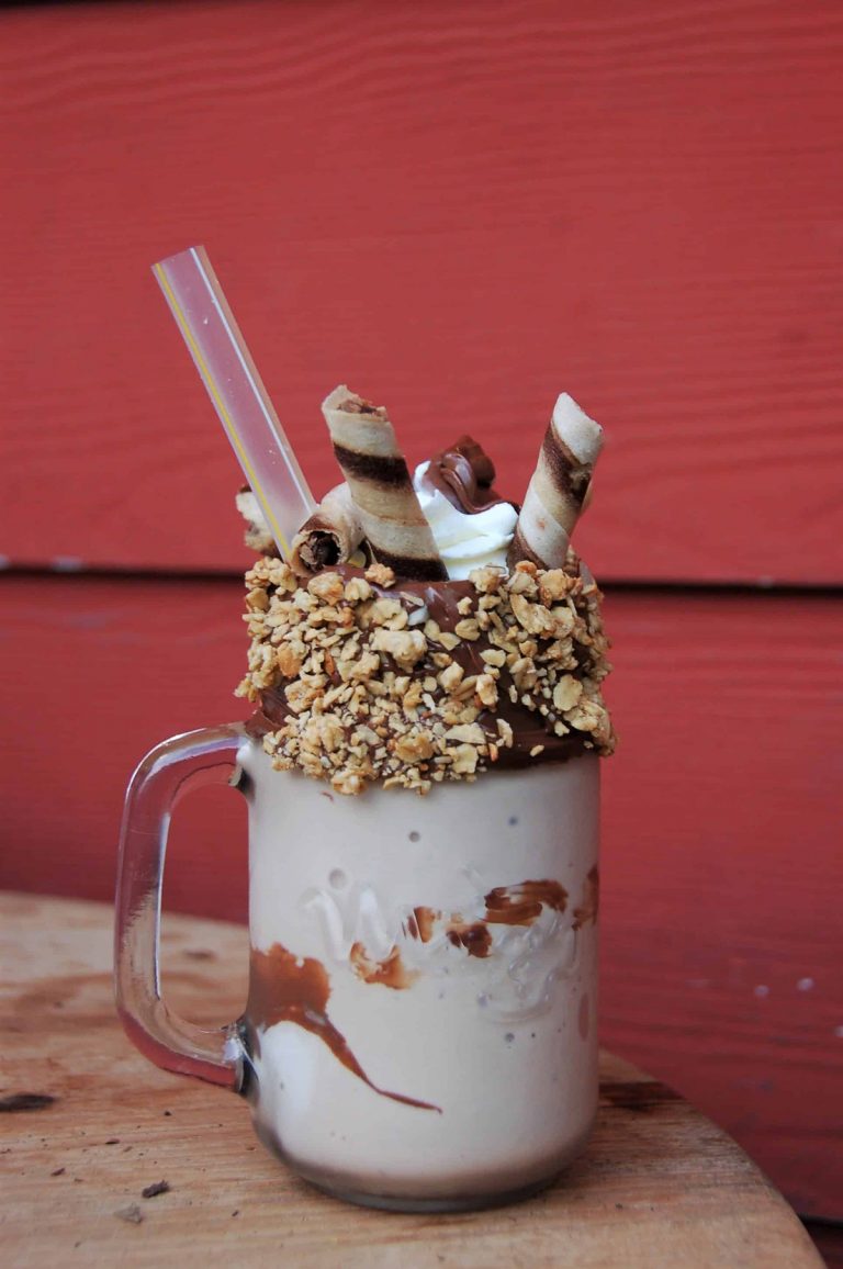 14 Best Boozy Milkshakes You Can Try At Home - HowdyKitchen