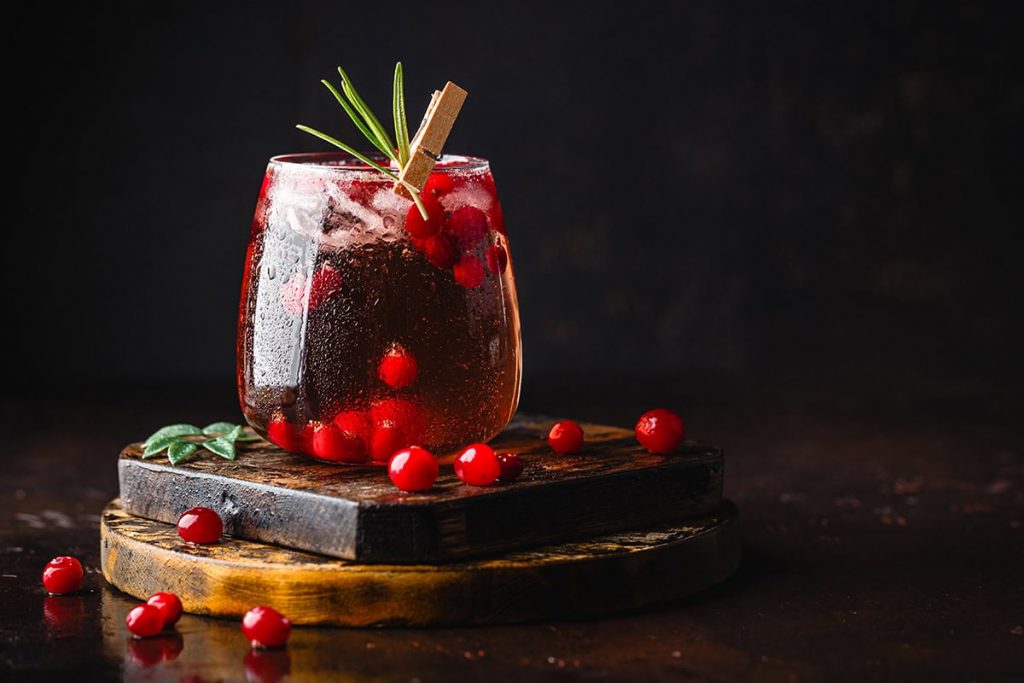 Top 12 Cranberry Cocktails - HowdyKitchen