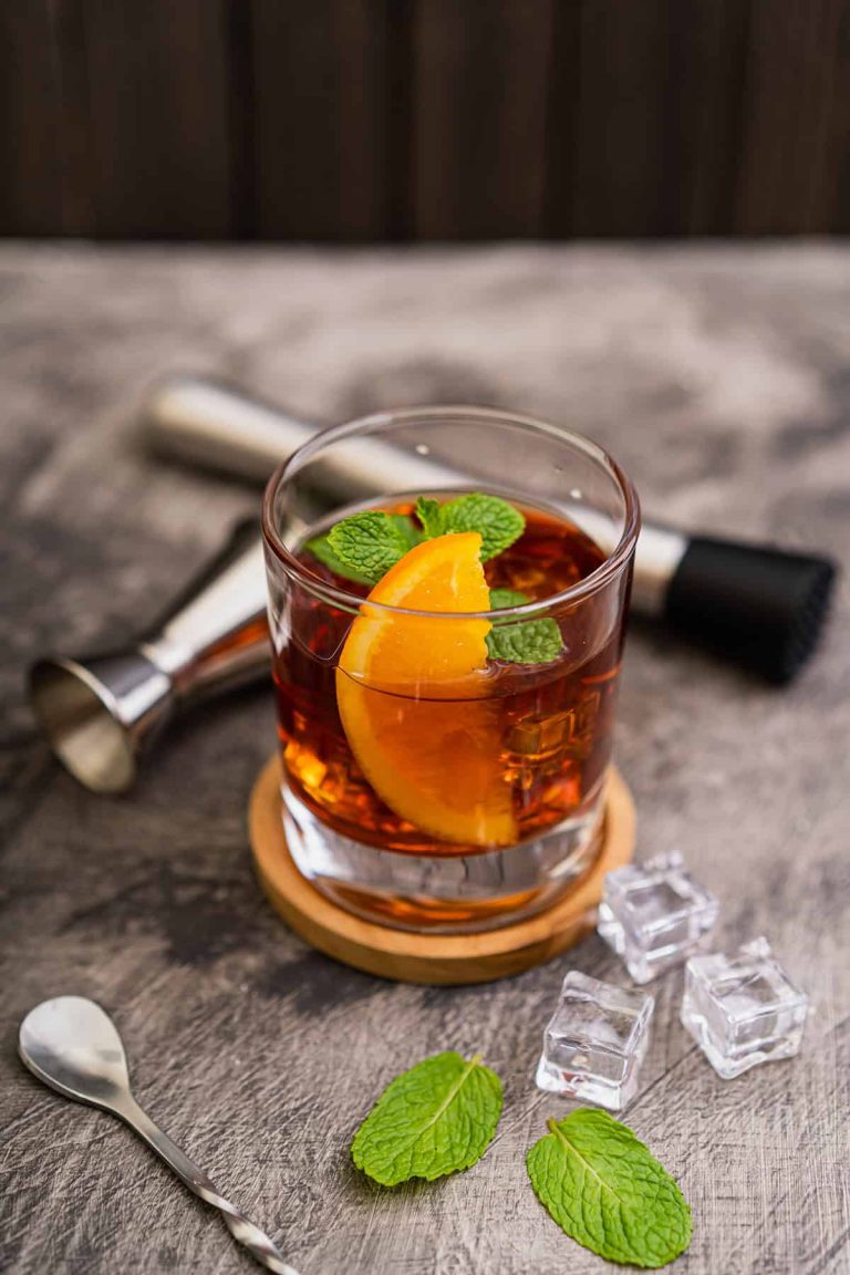 12 Must-try Dark Rum Cocktails - HowdyKitchen