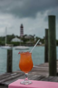 15 Awesome Tropical Rum Cocktails for Instant Island Vibes - HowdyKitchen