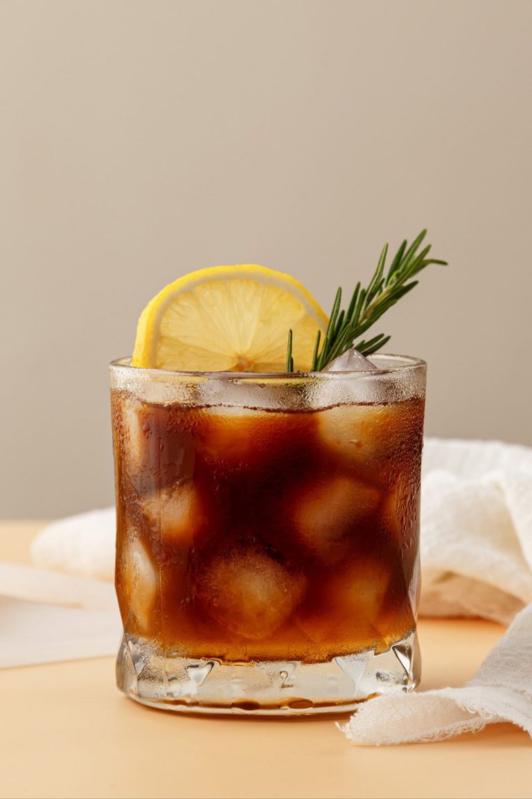 17 Best Iced Coffee Recipes - HowdyKitchen