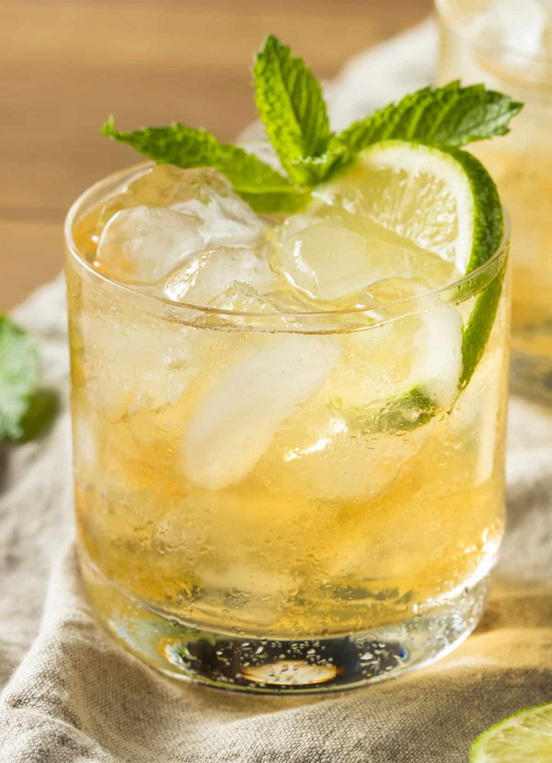 14 Common Cocktails You Can Make At Home - HowdyKitchen