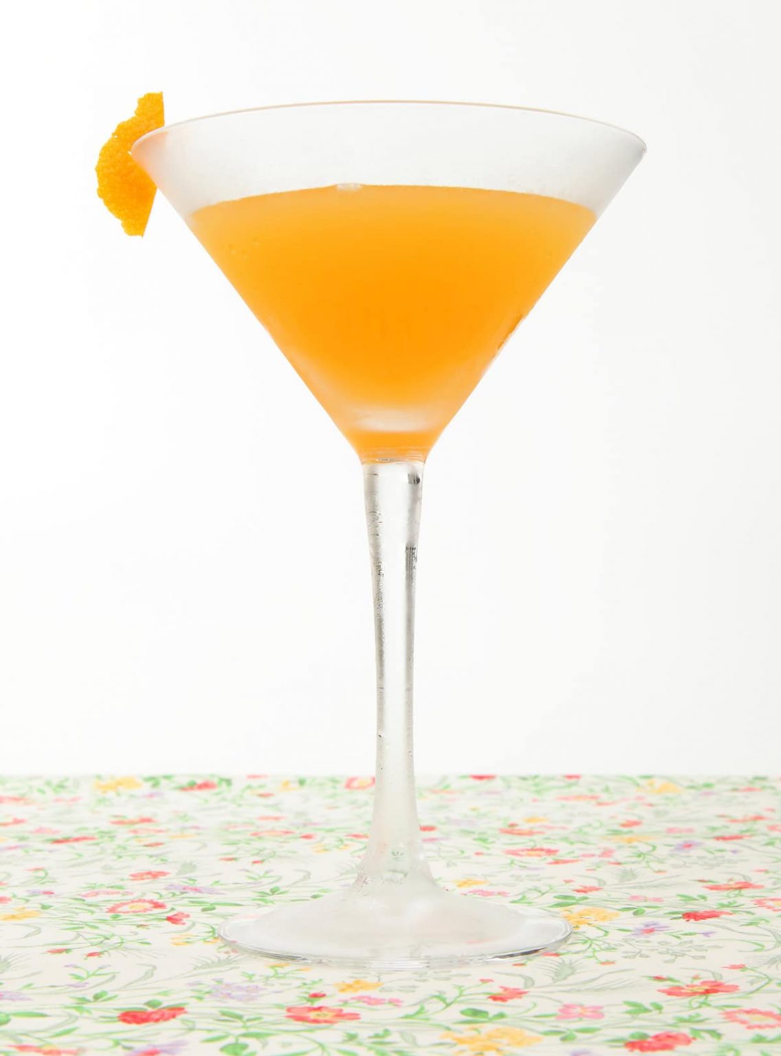 10 Must-try Orange Cocktails For Citrus Lovers - HowdyKitchen