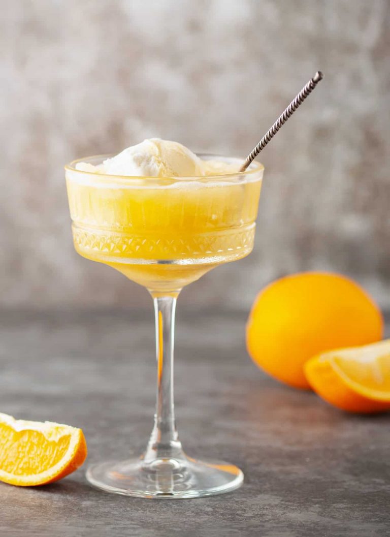 15 Delicious Mocktails For Kids - HowdyKitchen