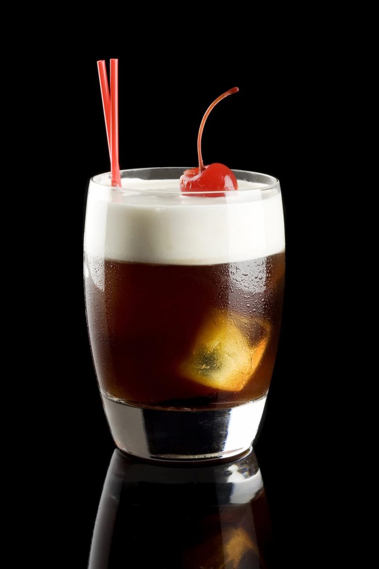 12 Best Peanut Butter Whiskey Cocktails - HowdyKitchen