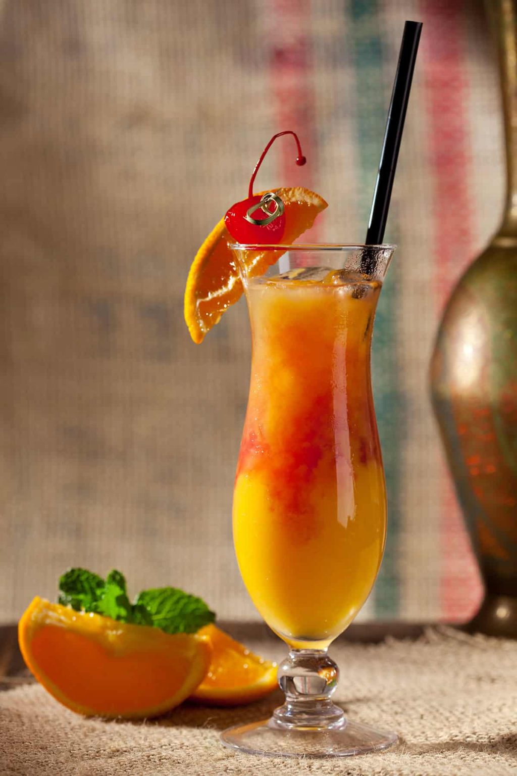 12 Most-Popular Beach Cocktails - HowdyKitchen