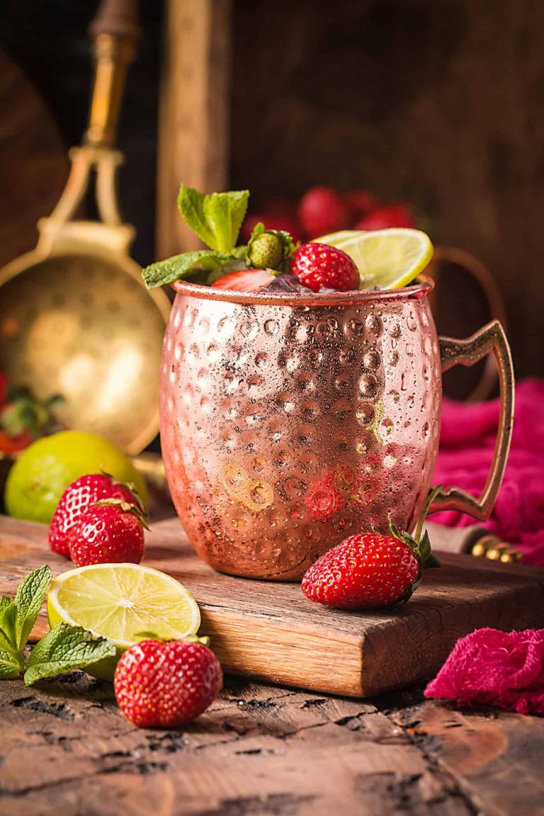 14 Must-try Strawberry Cocktails - HowdyKitchen