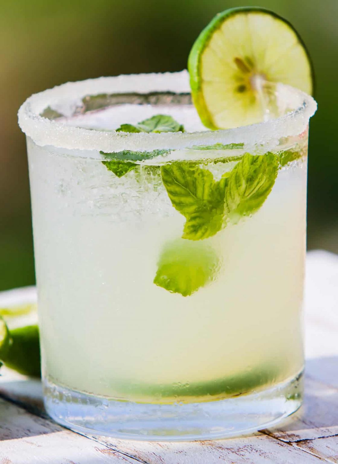 12 Must-Try Summer Tequila Cocktails for a Refreshing Sip - HowdyKitchen