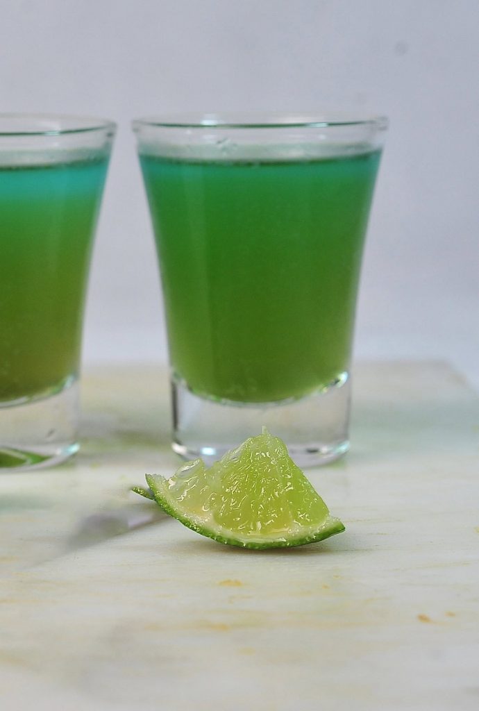 14 Popular Green Cocktails - HowdyKitchen