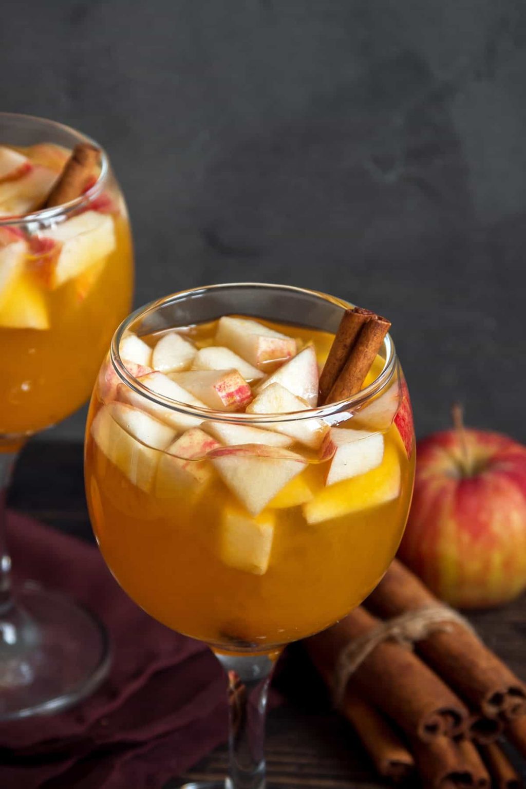 12 Must-try Fall Sangria Recipes - HowdyKitchen