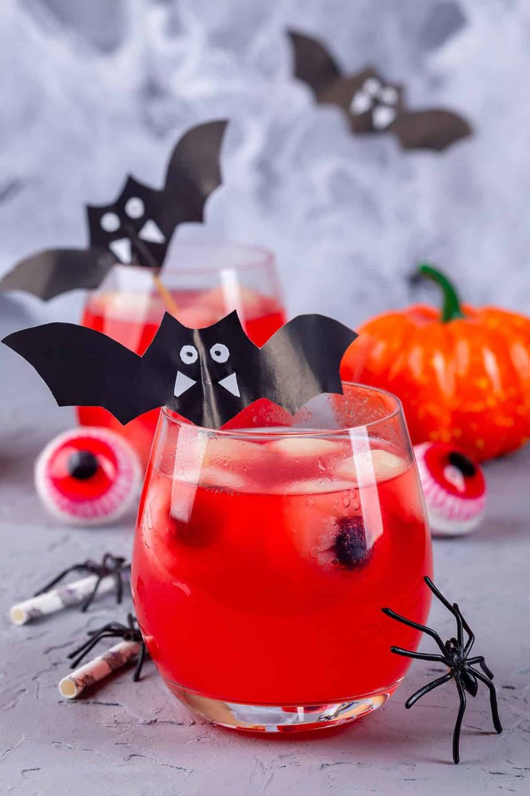13 Fun & Delicious Halloween Mocktails - HowdyKitchen