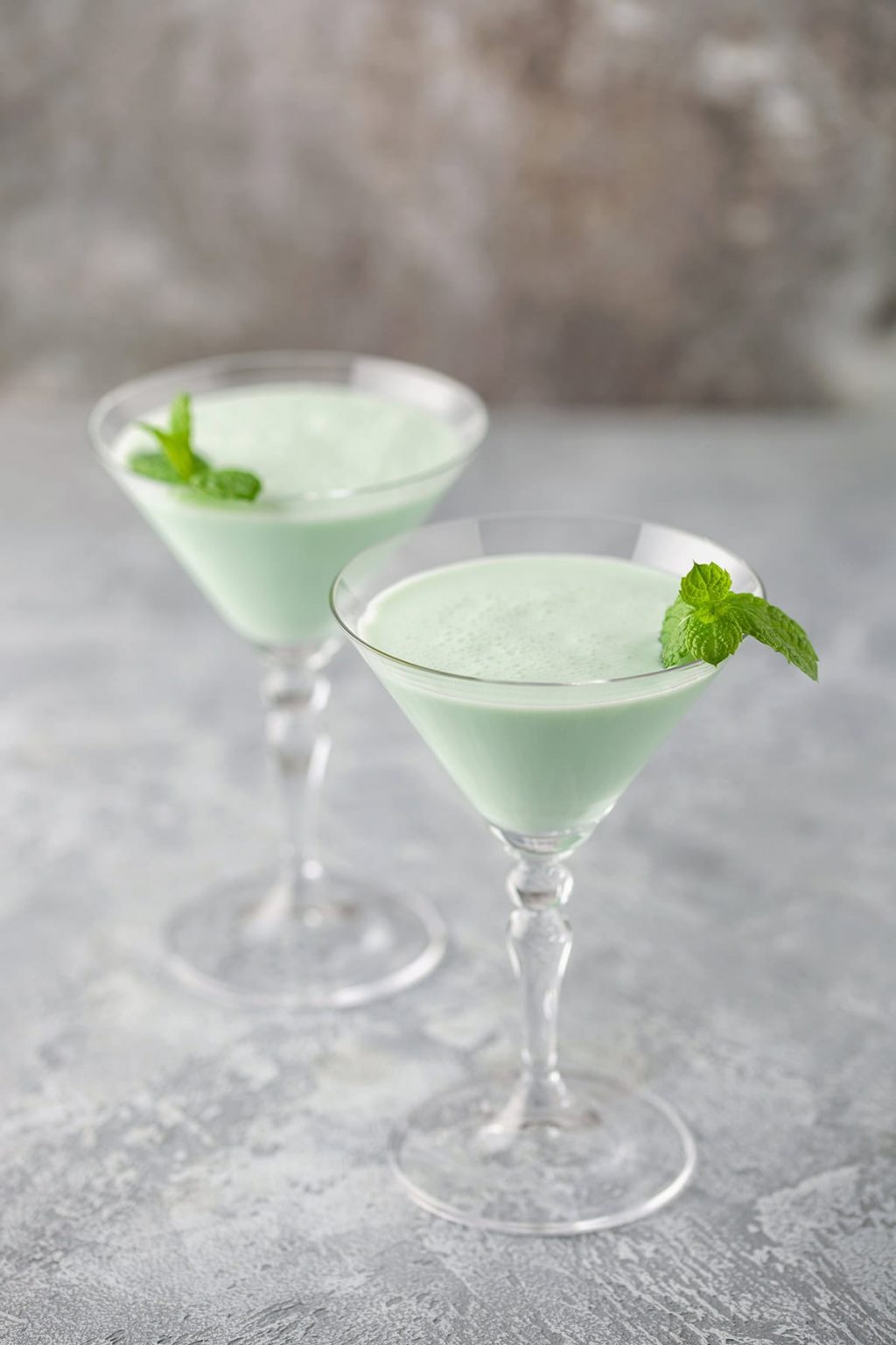 14 Popular Green Cocktails - HowdyKitchen