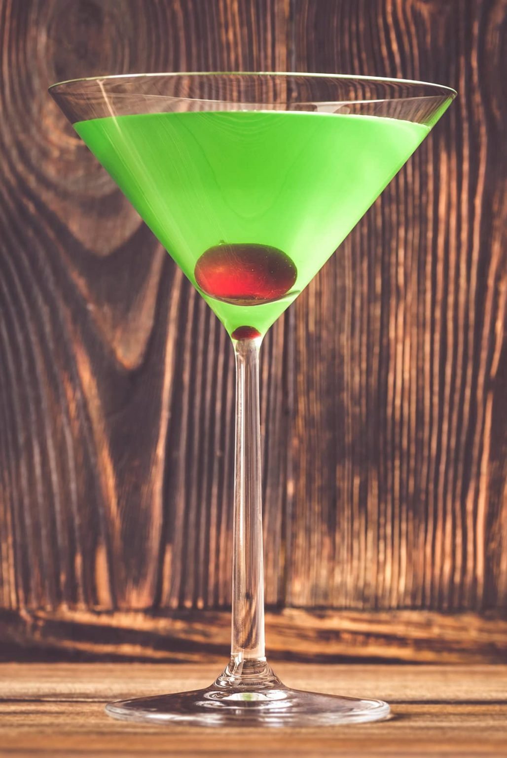 14 Popular Green Cocktails - HowdyKitchen