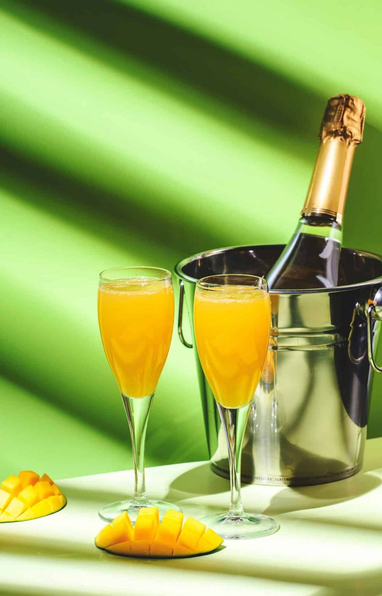 14 Best Mango Cocktails to Try - HowdyKitchen
