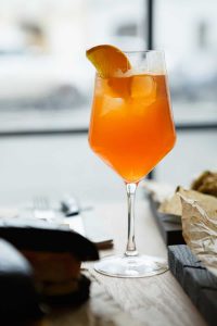 14 Best Mango Cocktails to Try - HowdyKitchen