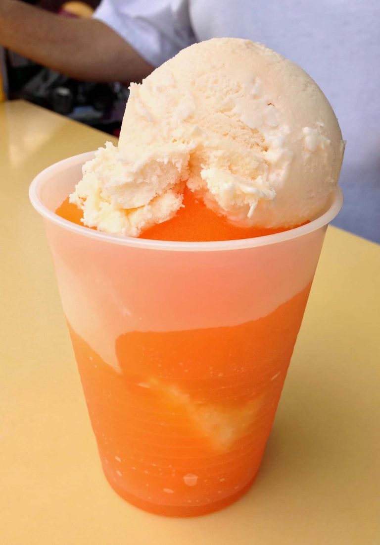 Orange Creamsicle Float - HowdyKitchen