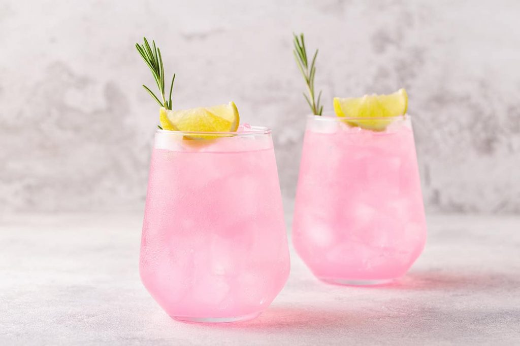 15 Flavorful Pink Cocktails - HowdyKitchen