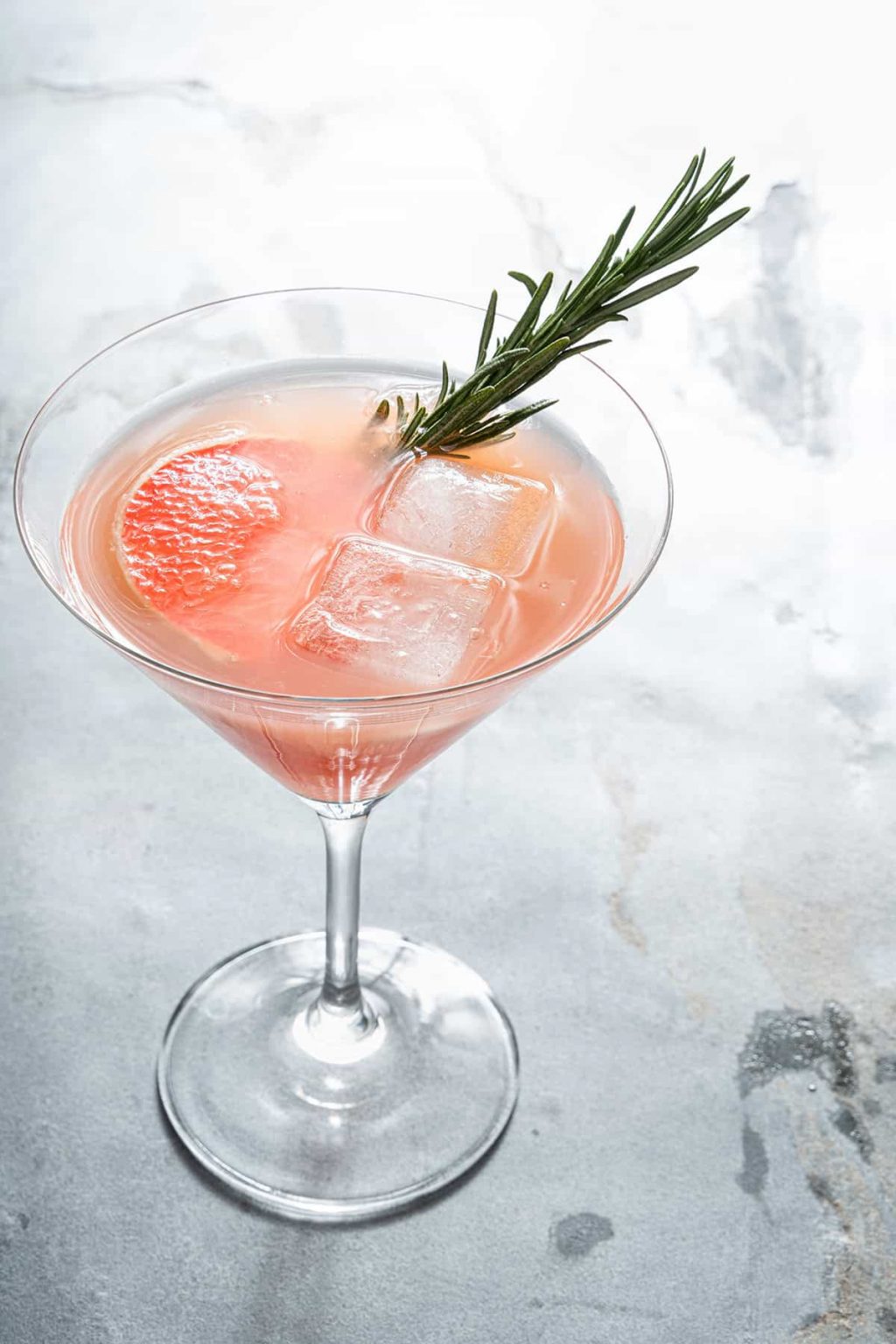 15 Flavorful Pink Cocktails - HowdyKitchen