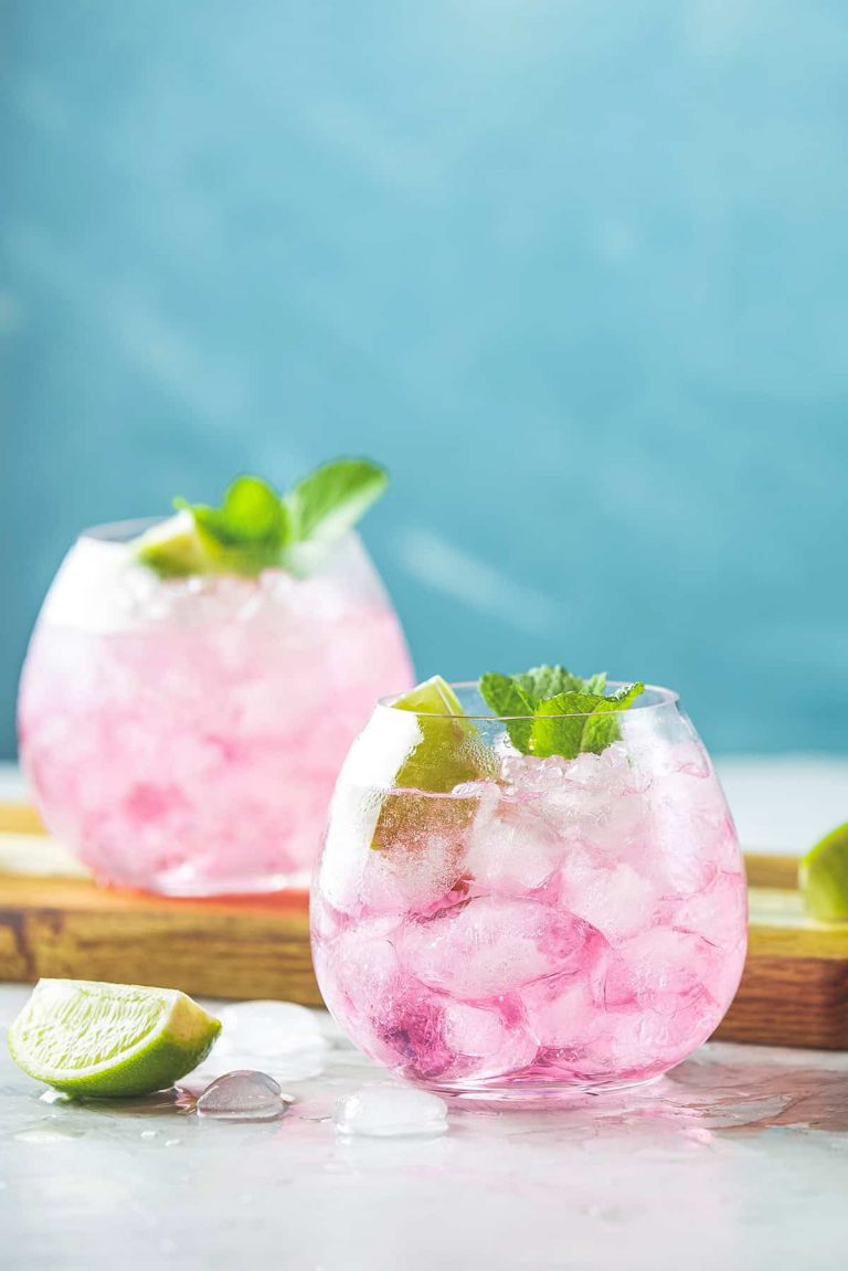 13 Delicious Rose Cocktails - HowdyKitchen