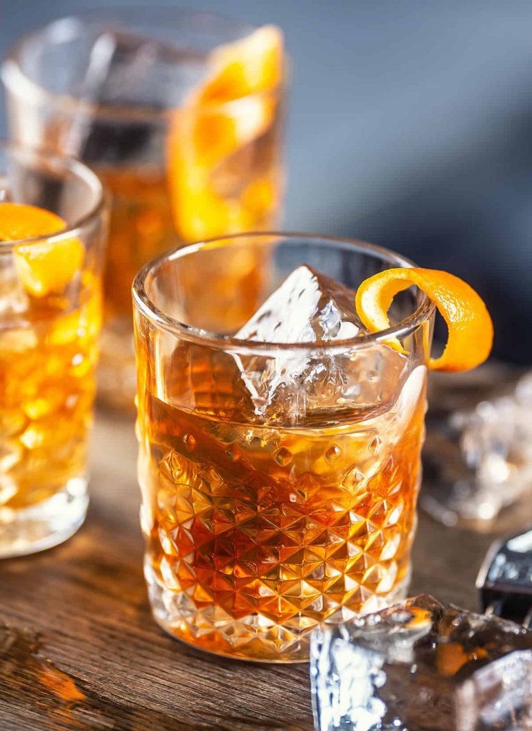 14 Most Popular Fall Rum Cocktails - HowdyKitchen