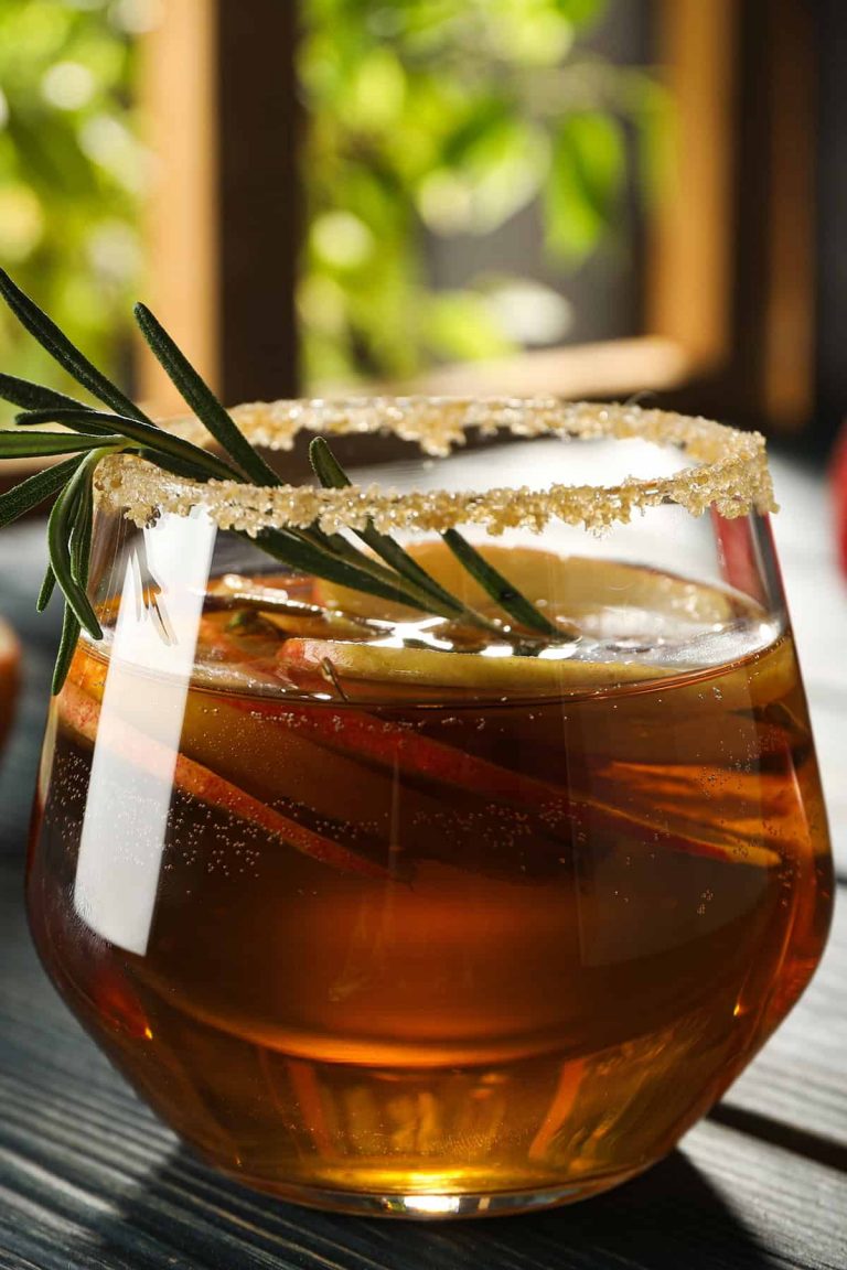 14 Incredibly Easy Fall Mocktails - HowdyKitchen