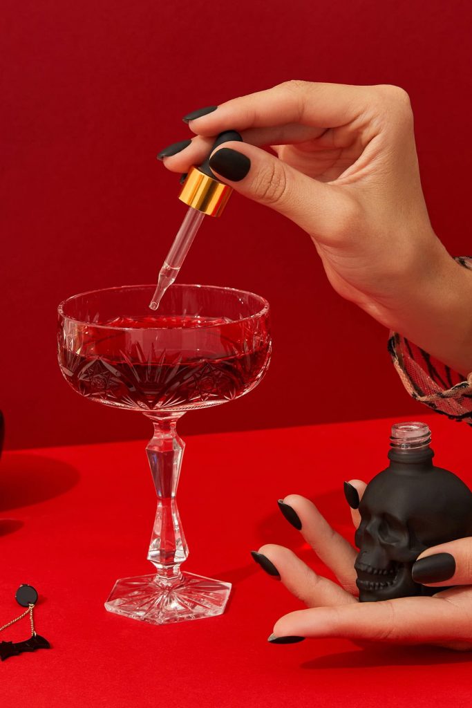 12 Fun & Spooky Halloween Drinks For Kids - HowdyKitchen