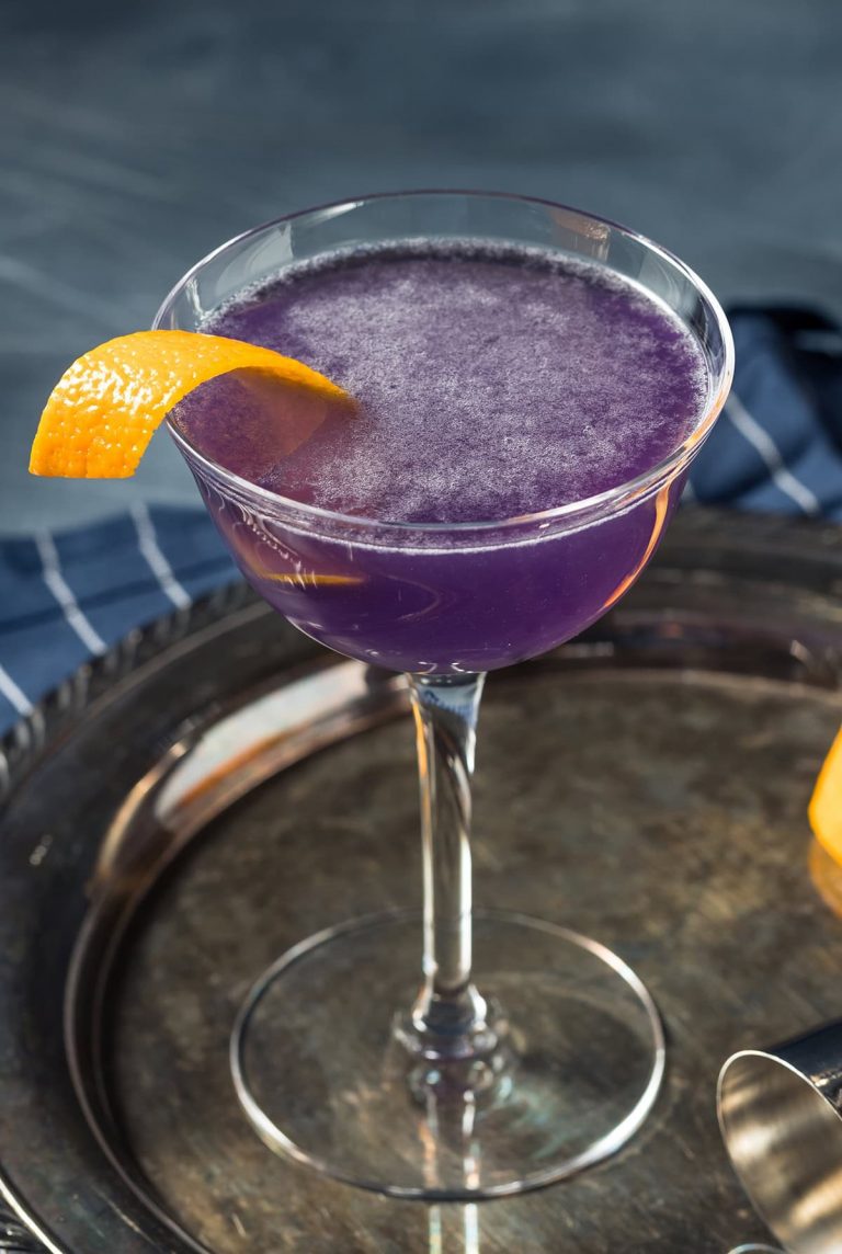 14 Best Purple Cocktails - HowdyKitchen