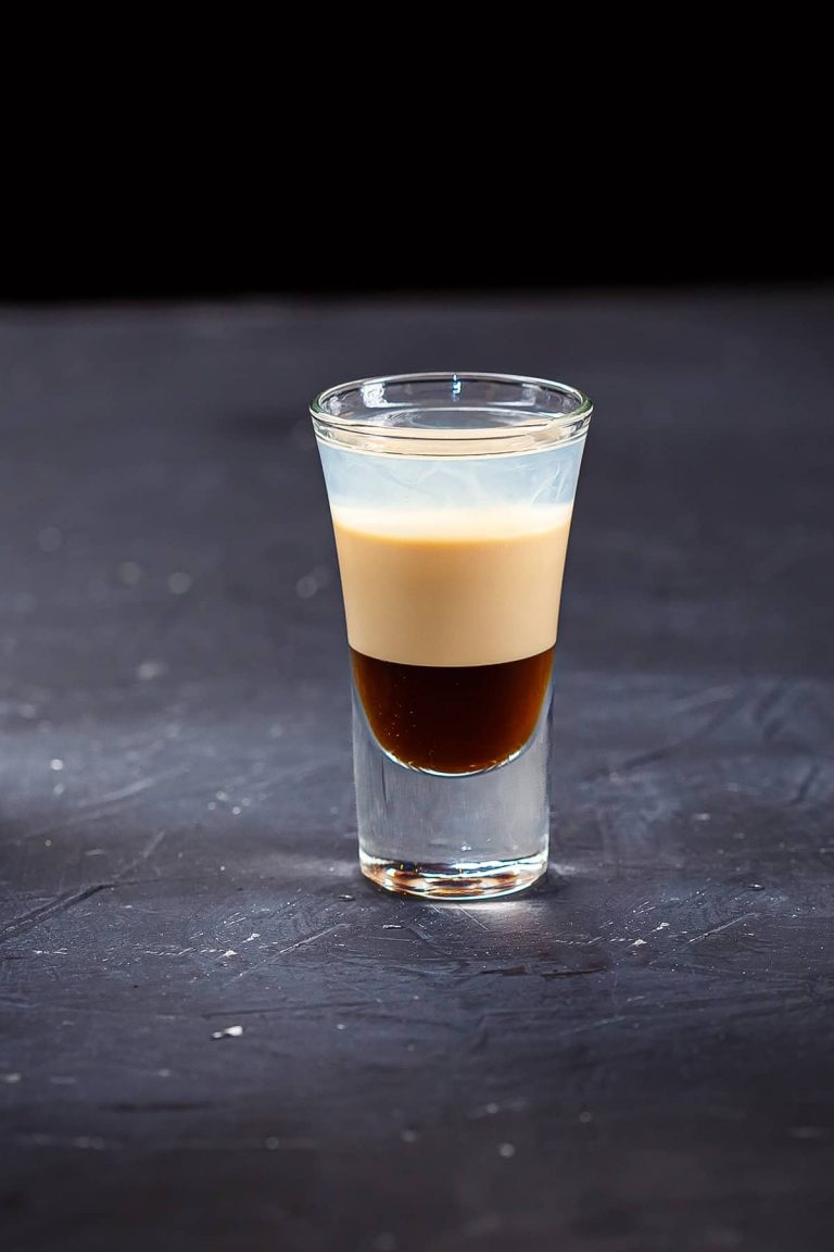 14 Common Kahlua Cocktails - HowdyKitchen