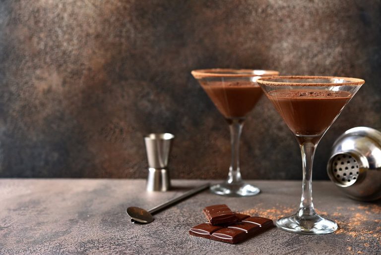 14 Delicious Chocolate Cocktails - HowdyKitchen