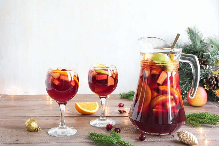 14 Best Winter Punch Recipes - HowdyKitchen