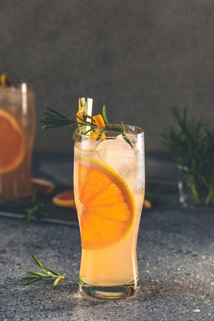 14 Popular Day Drinking Cocktails - HowdyKitchen