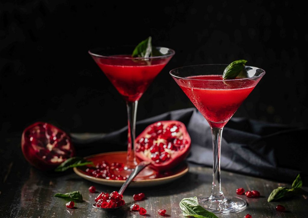 15 Must-try Pomegranate Cocktails - HowdyKitchen