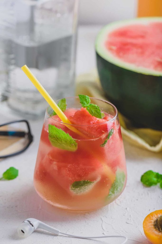 14 Best Watermelon Cocktails - HowdyKitchen
