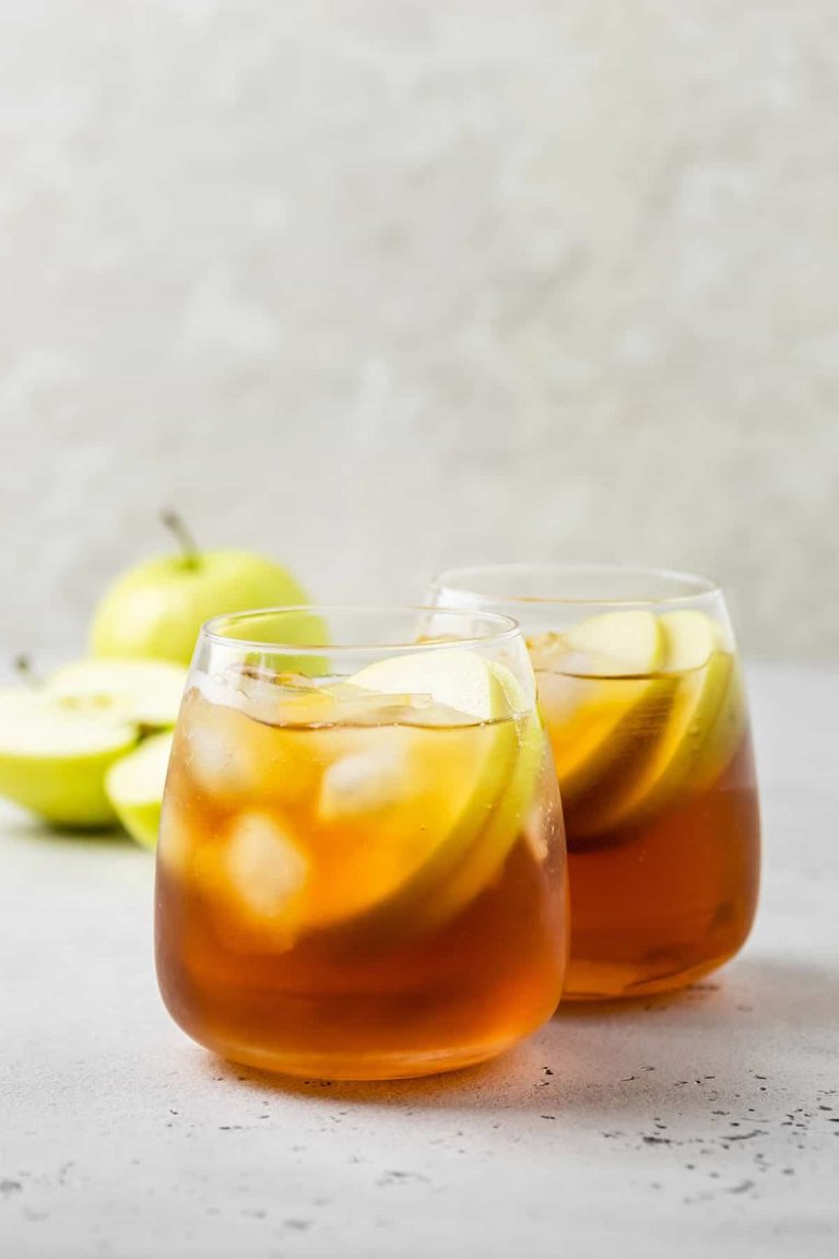 Classic Apple Cider Mocktail - HowdyKitchen