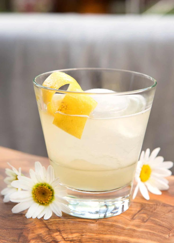 15 Must-try Classic Spring Cocktails - HowdyKitchen
