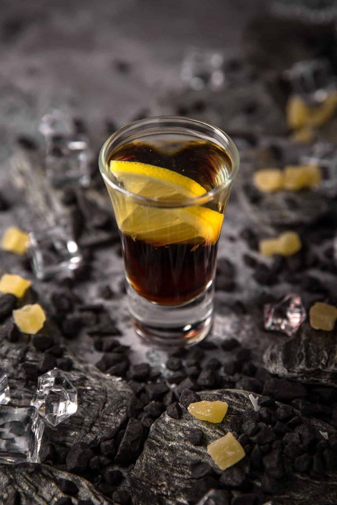 12 Must-try Black Cocktails - HowdyKitchen
