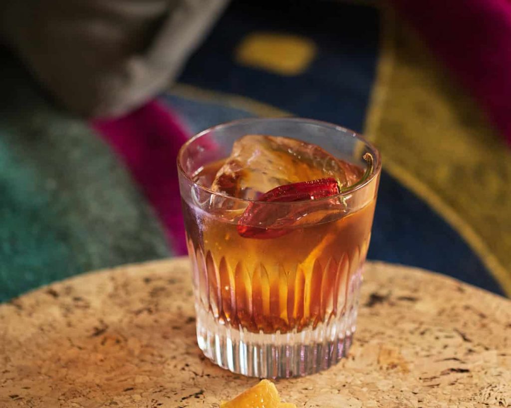 Top 14 Cocktails with Mezcal - HowdyKitchen