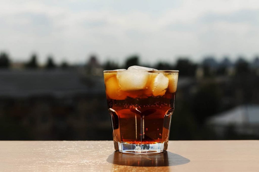 Cocktail Glass Size (with Size Chart) - HowdyKitchen